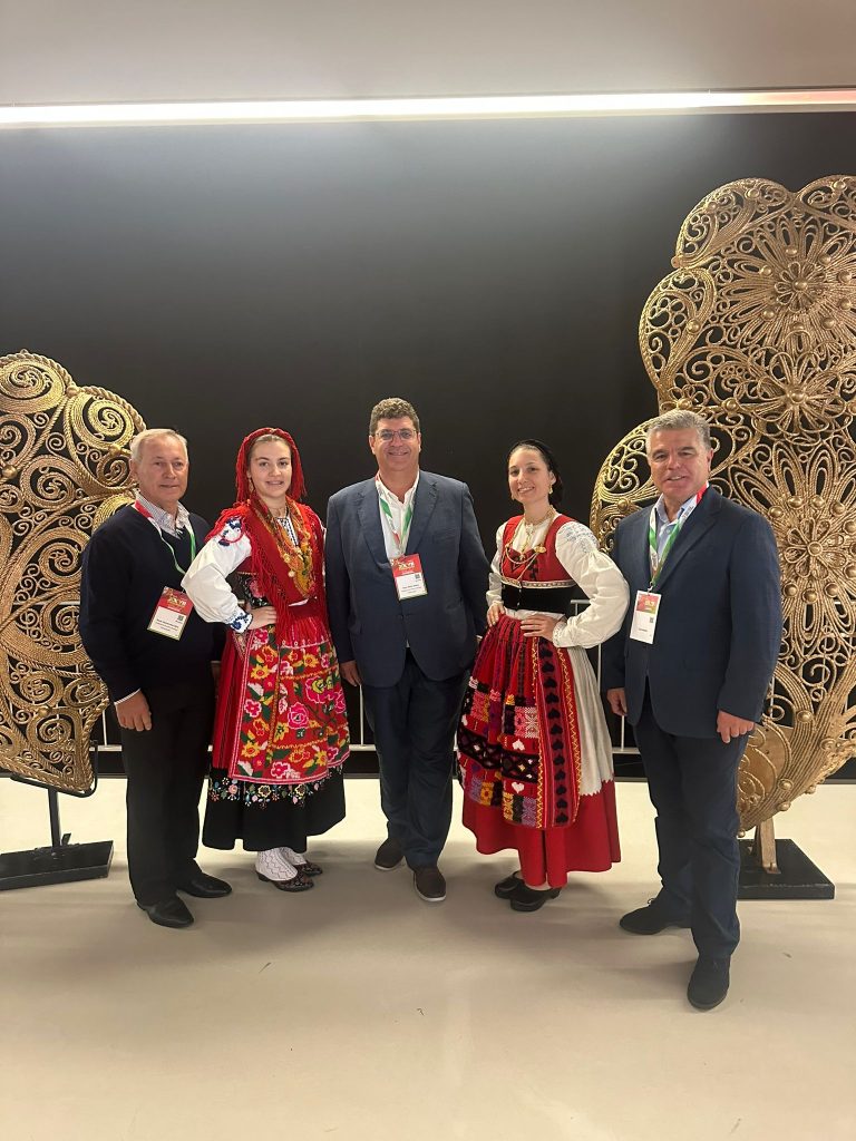 AUTARCAS DO PORTO SANTO PRESENTES NO XXVII CONGRESSO DA ANMP | Município